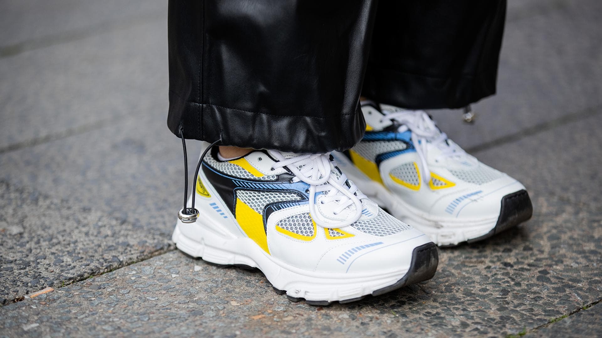 Axel Arigato Marathon Runner stylen: Die schönsten Looks zum Running ...