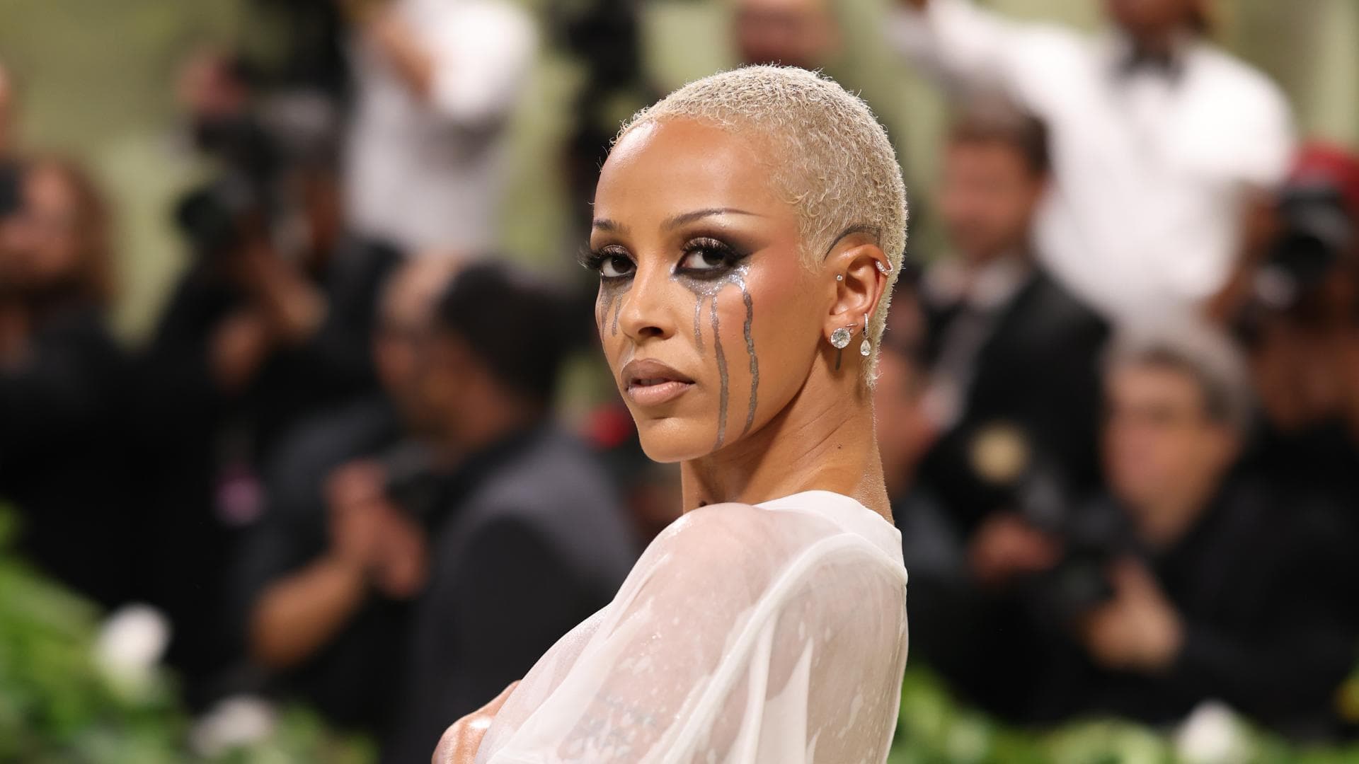 Met Gala 2024: Doja Cat's Wet Look scheidet die Mode-Geister