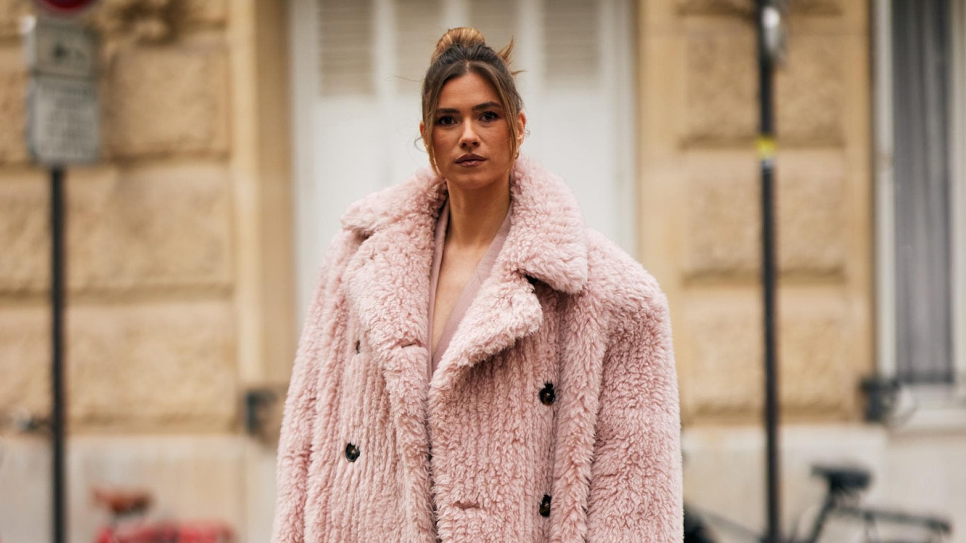 So stylen wir die Trendfarbe Puderrosa schon jetzt