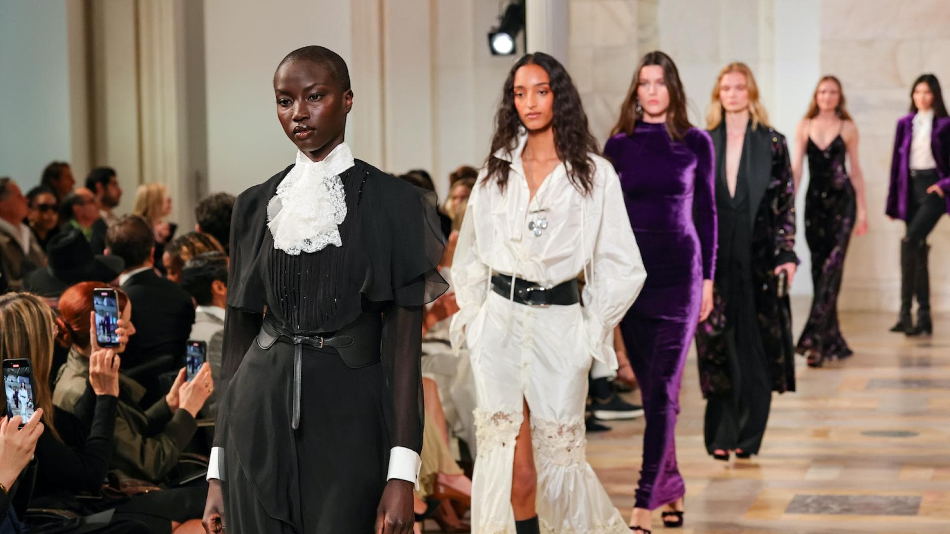 Ralph Lauren Fashion Show: In diese 3 Trends haben wir uns schockverliebt