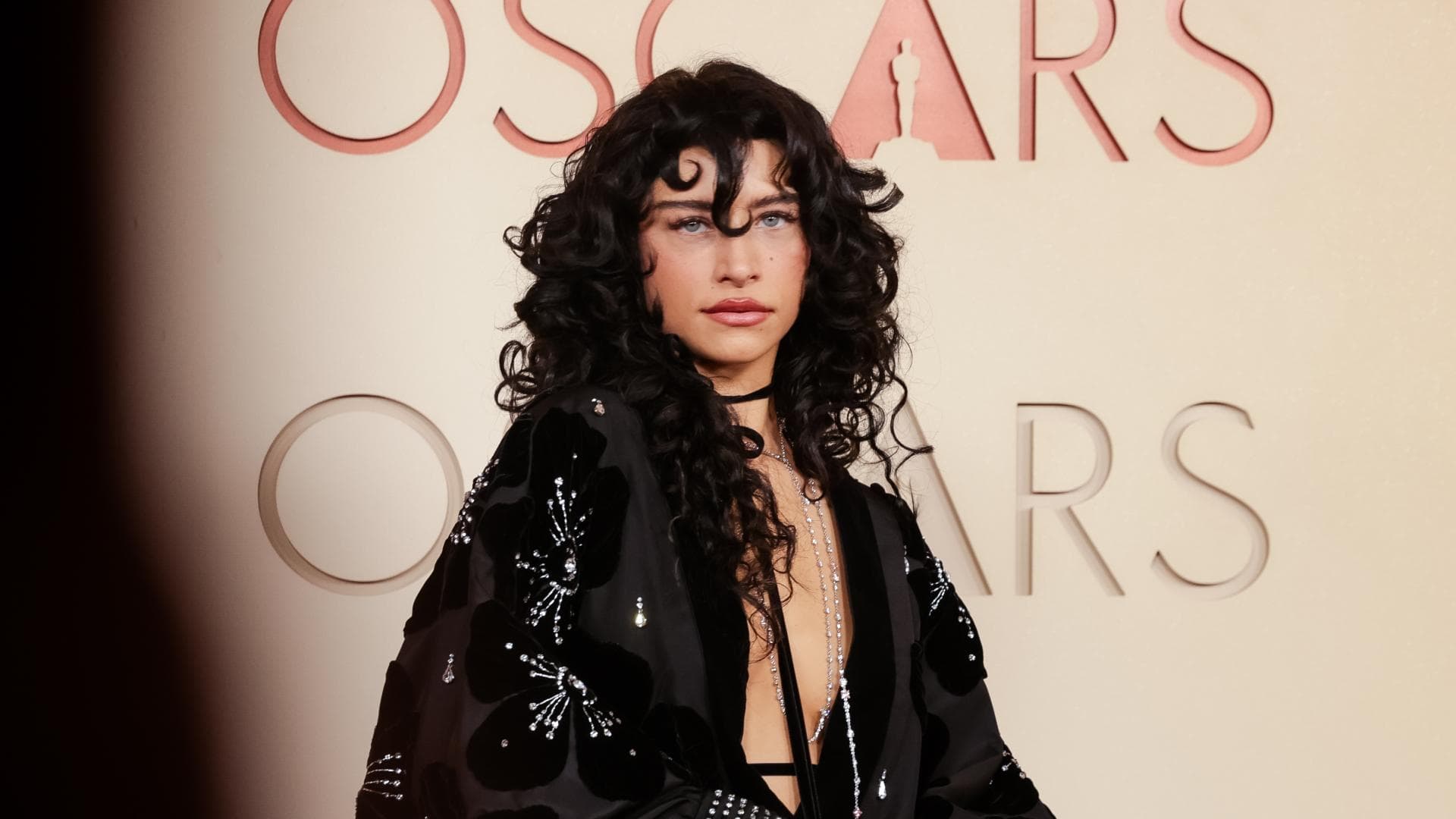 Oscars 2026: Odessa A'zion setzt ihre Locken perfekt in Szene – und ...