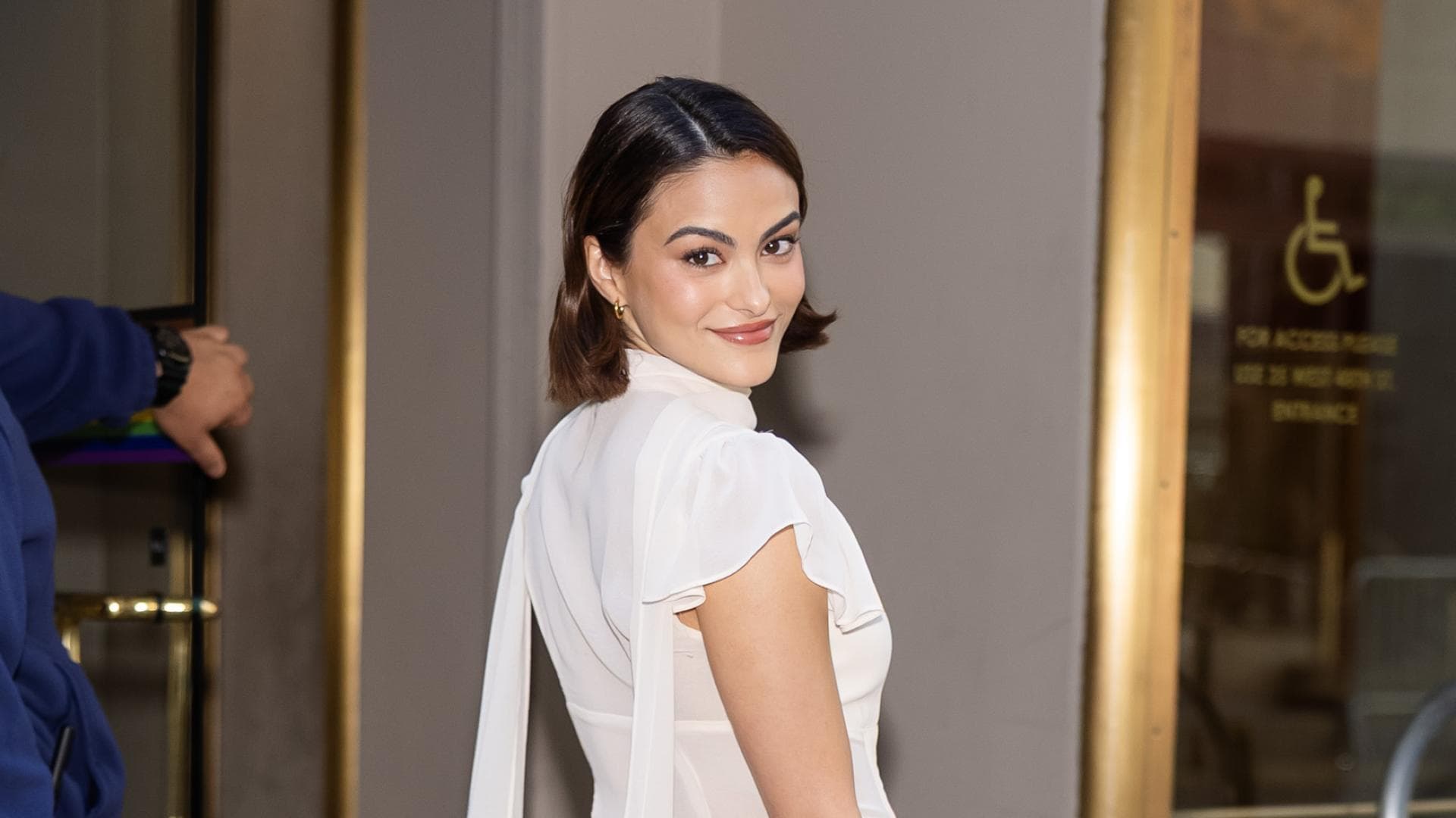 Taschen-Trends 2026: Camila Mendes setzt auf diese DeMellier-Bag und ...