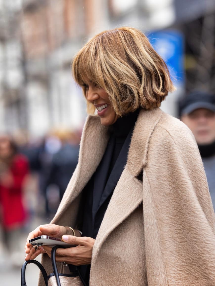 Der "Winter Bob" ist die beste Frisur zu Rollkragenpullovern