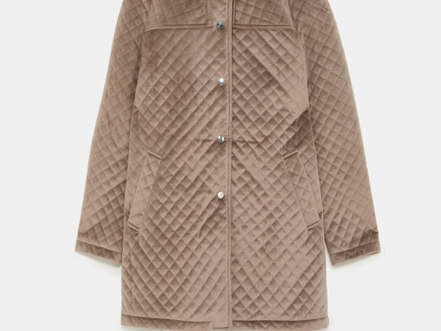 Mäntel aus Samt: Das sind die schönsten Modelle für den Winter