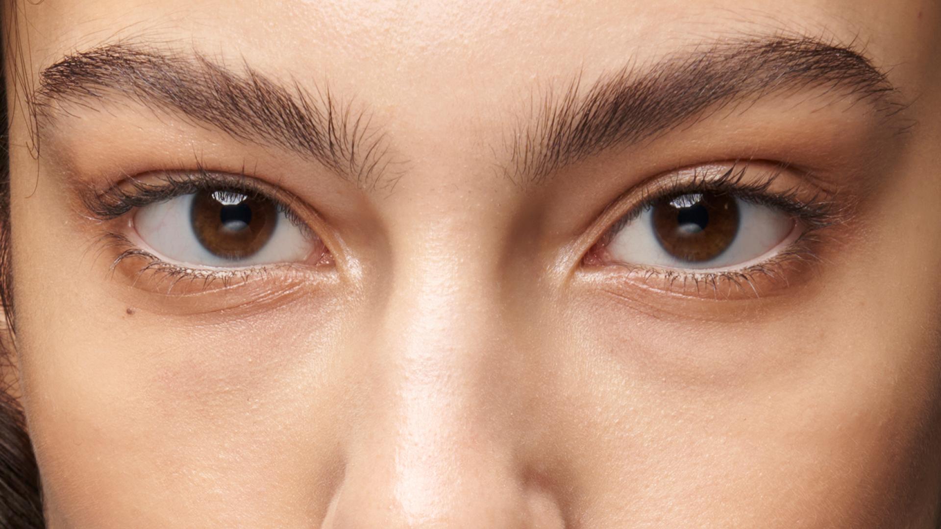 Dichte Augenbrauen 2022: So gelingt das Brow Lift – mit Tipps vom Profi