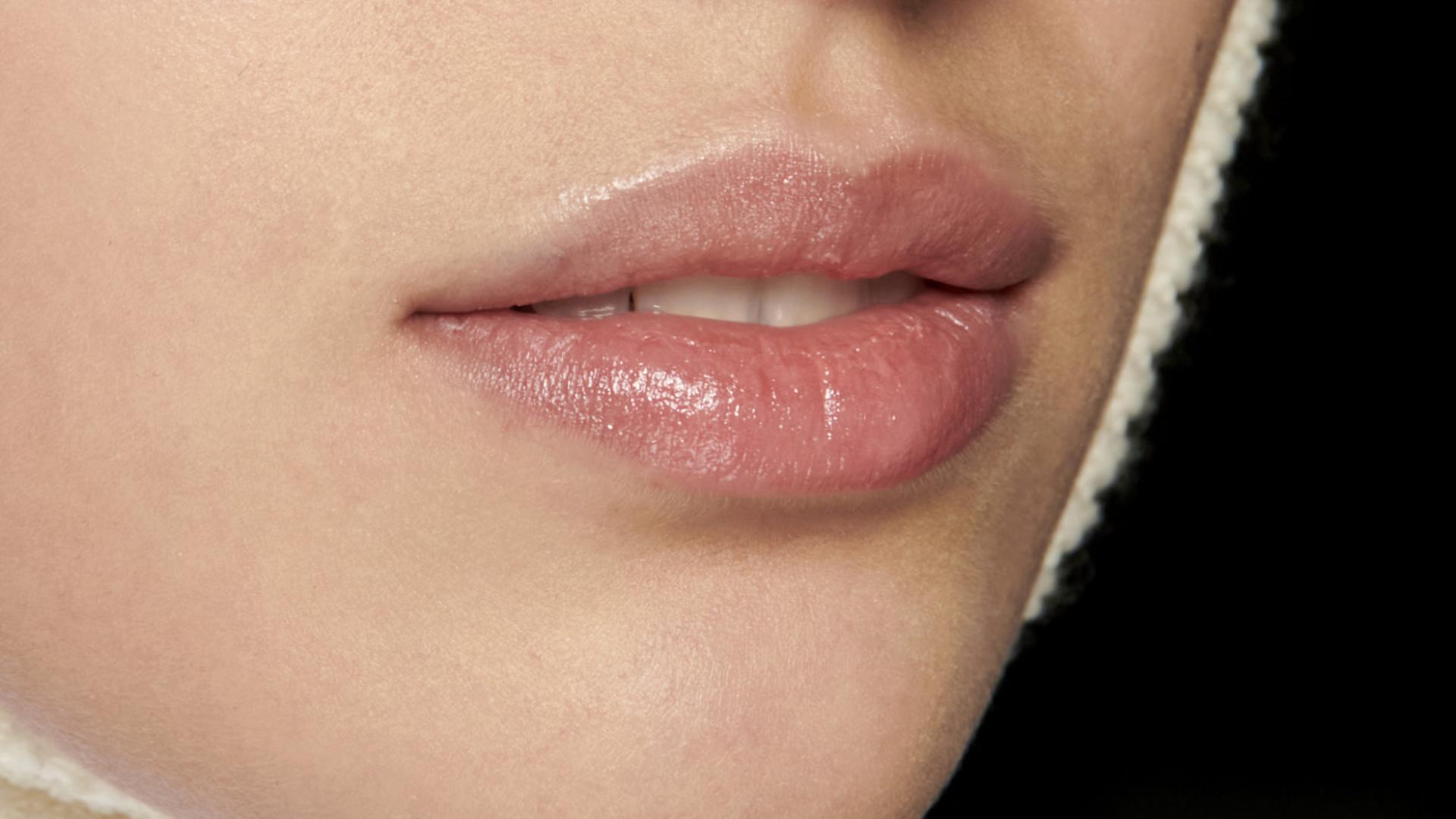 Make-up-Trend 2025: "Glass Lips" schenken dir vollere Lippen