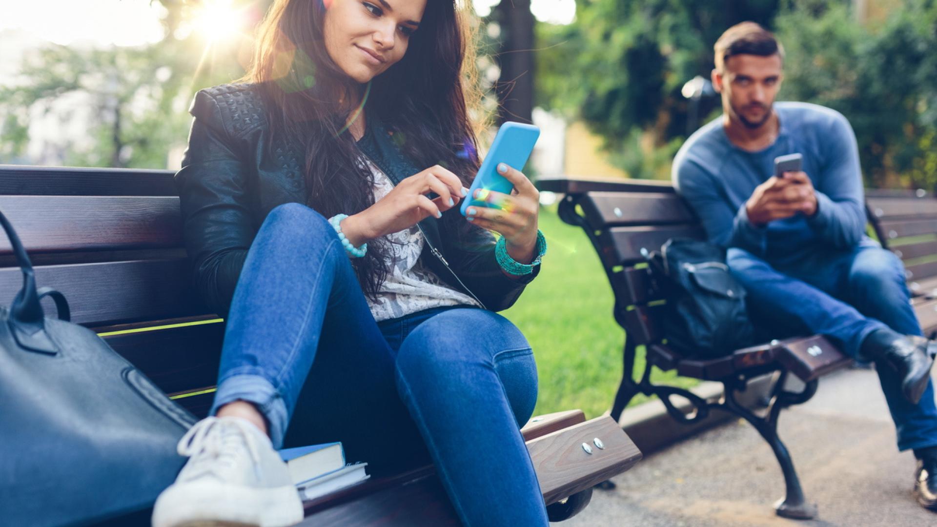 Dating-Trend "Benching": Das steckt dahinter