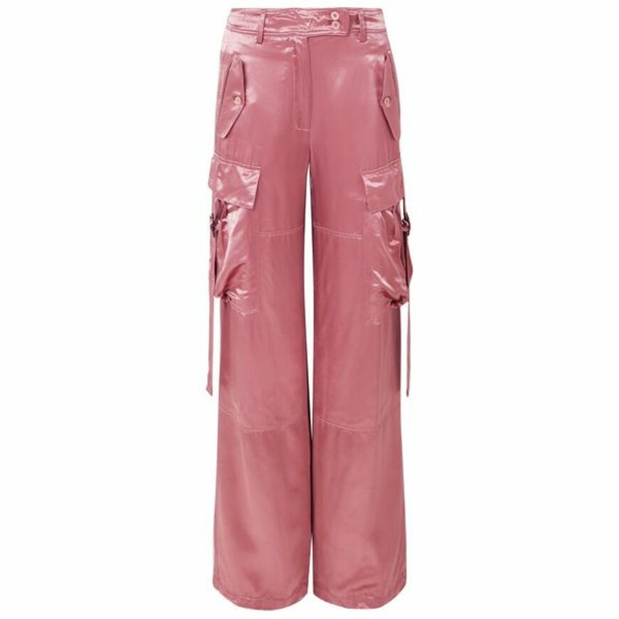 Hosen aus Satin: Diese angesagten Modelle tragen wir jetzt