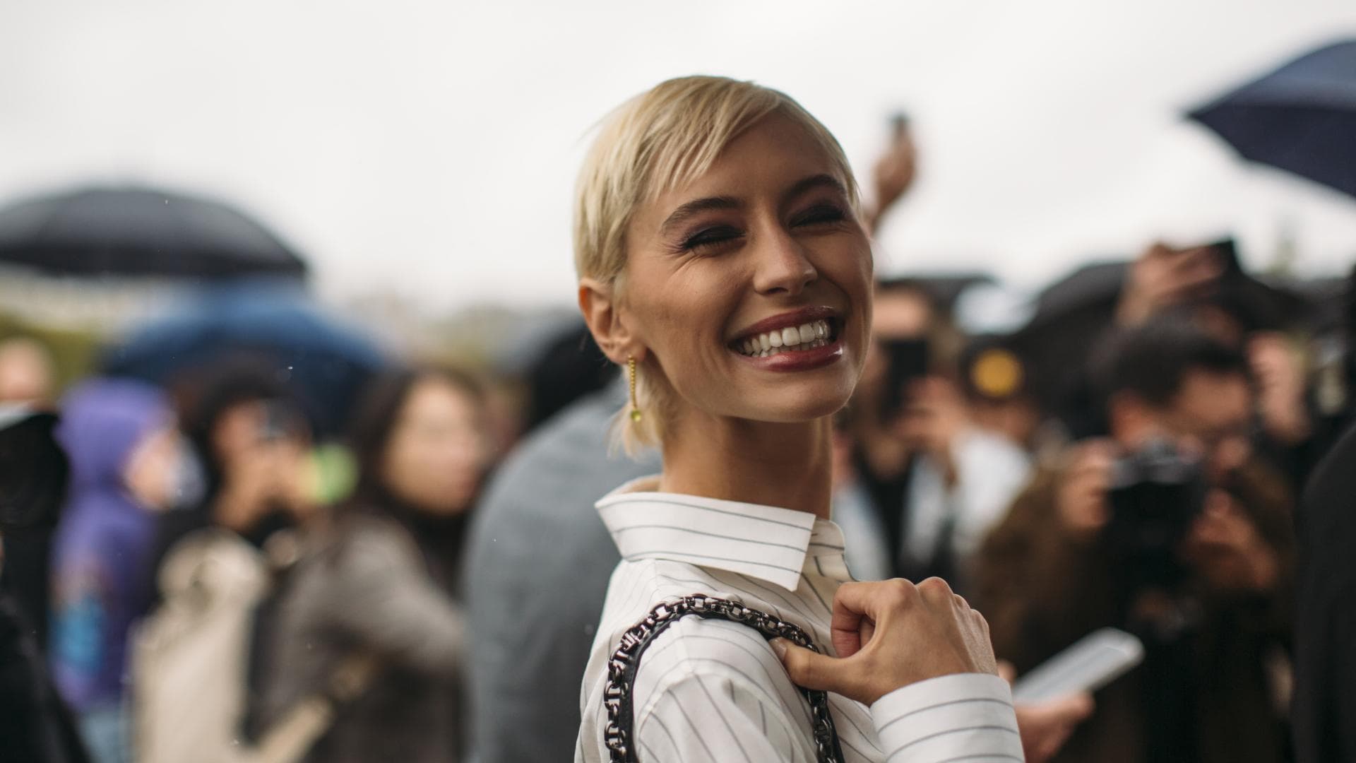 The Pullet: Alles über den modernen Stufenhaarschnitt