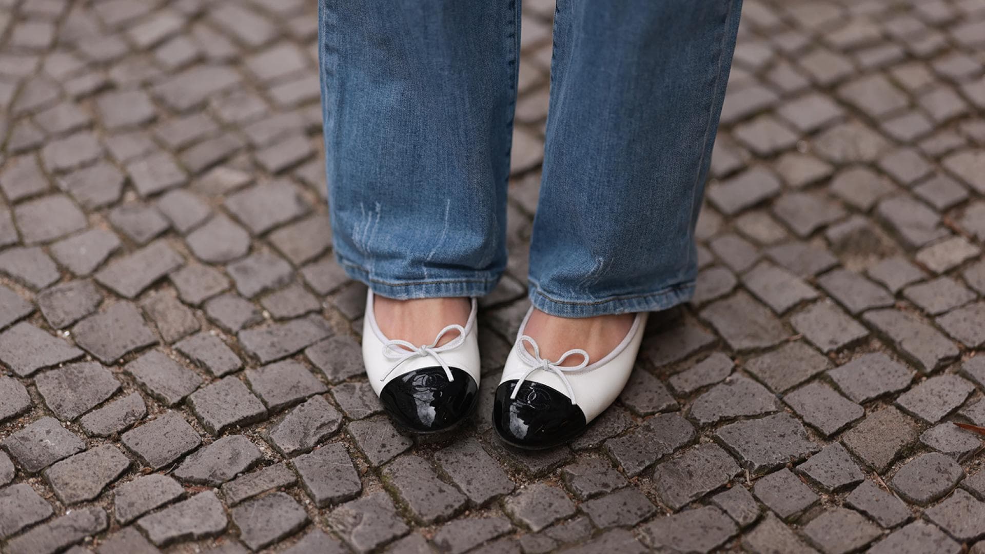Schuh-Trends 2023: 3 Ballerinas, die am besten zur Jeans passen