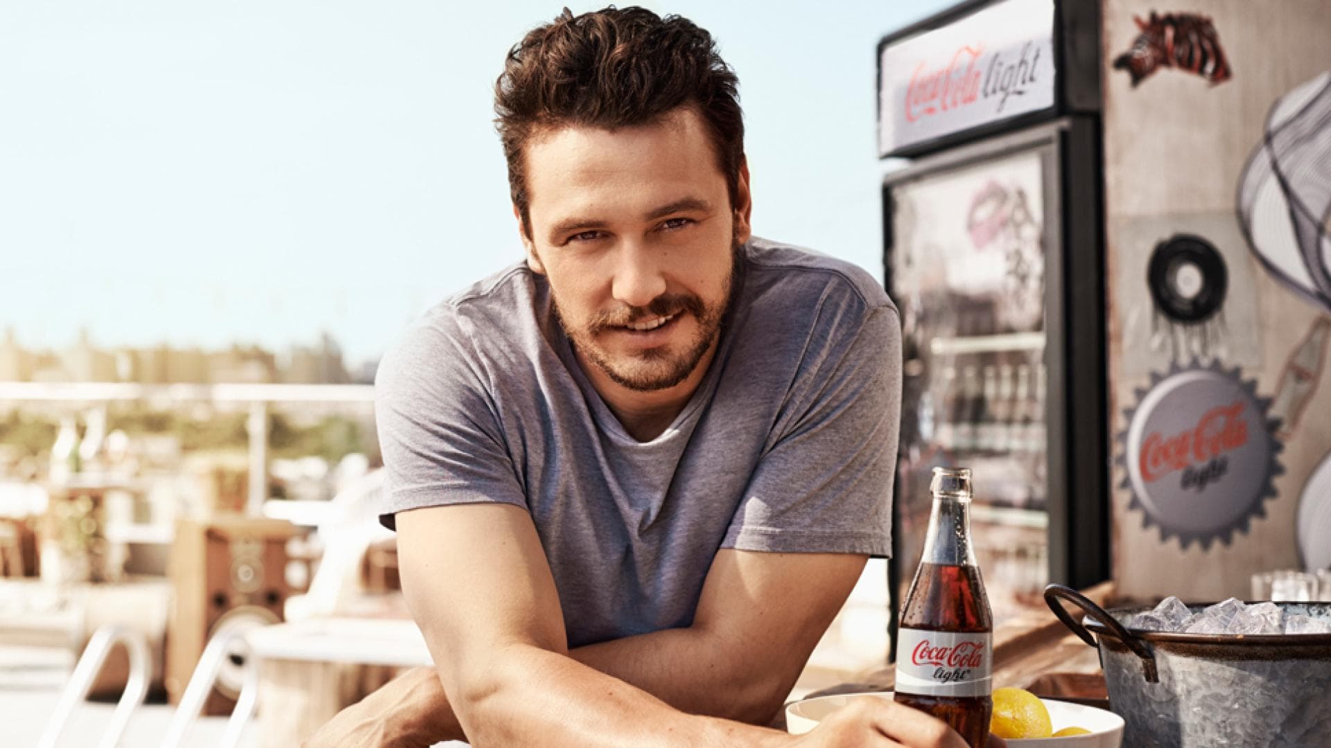 Sexy Werbespot: James Franco ist der neue Coca-Cola Light Mann