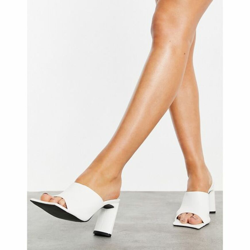 Sandalen: Dieses Modell zaubert lange, schlanke Beine