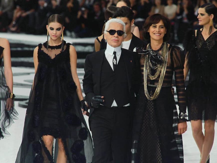 Karl Lagerfeld: Alles über den genialsten Designer seiner Zeit