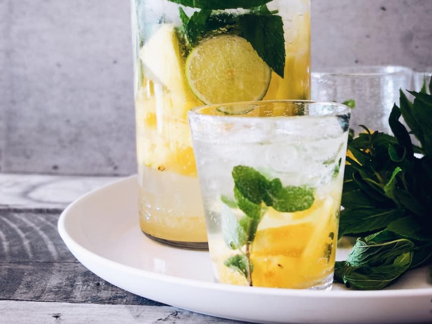 Limonade: Dieser erfrischende Drink mit Zitrone lässt die Pfunde im Nu ...