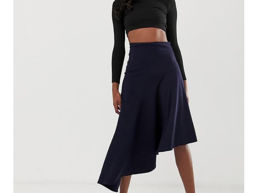 Asymmetrische Röcke: Diese Trendteile schmeicheln jeder Frau