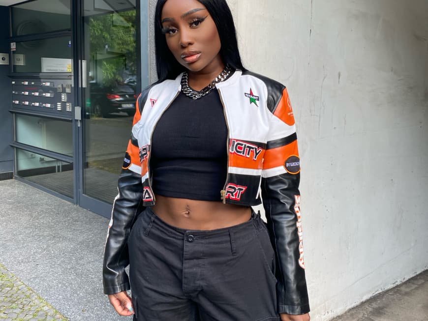 Sandra Lambeck: Die Influencerin im exklusiven Fact Friday Interview