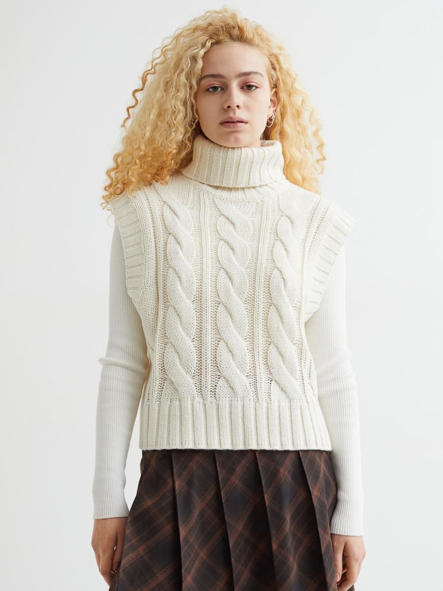 Strick-Trends 2022: Unsere Favoriten im Winter sind diese 4 kuscheligen Pullunder